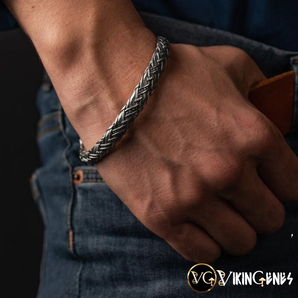 925 Sterling Silver Arm Ring With Wolf Heads - Vikingenes