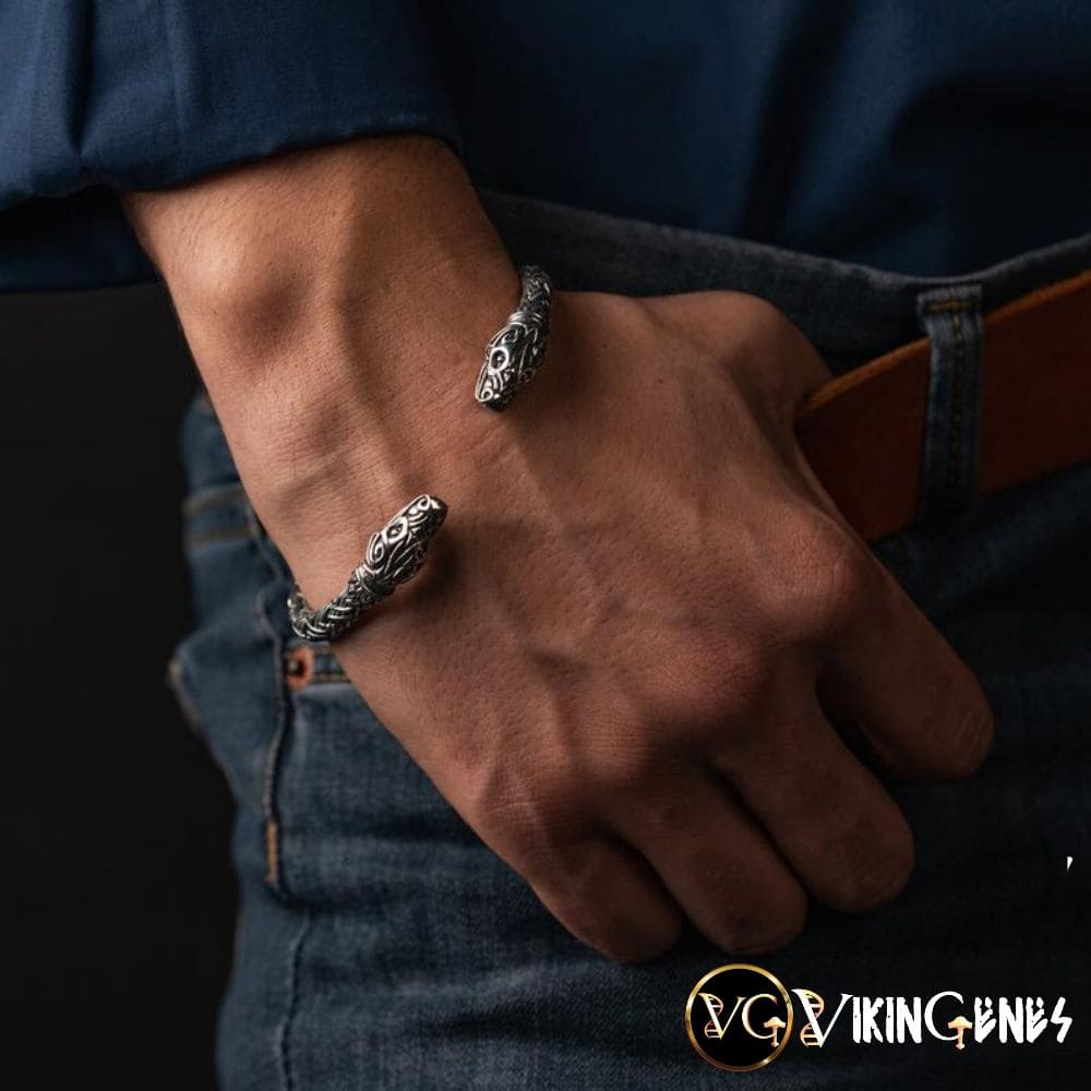 925 Sterling Silver Arm Ring With Wolf Heads - Vikingenes